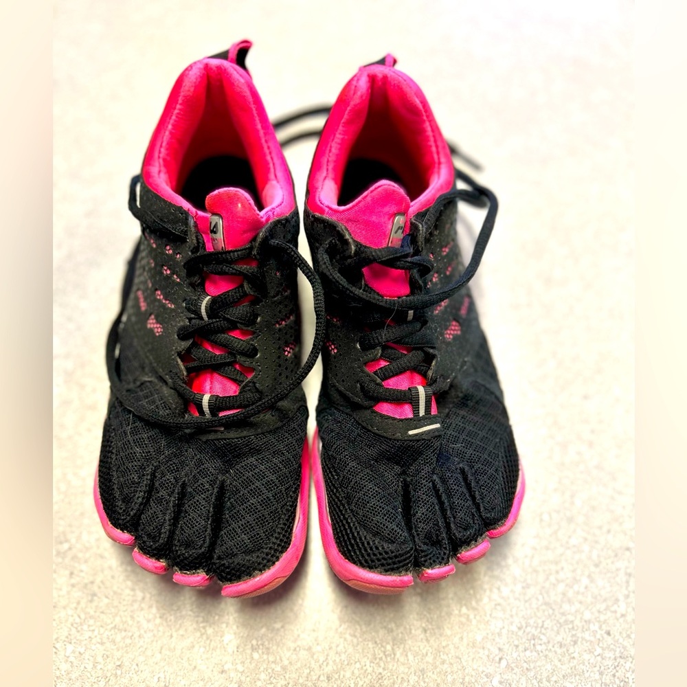 Fila Skele-Toes Women’s Size 7 Athletic Shoes - Gem